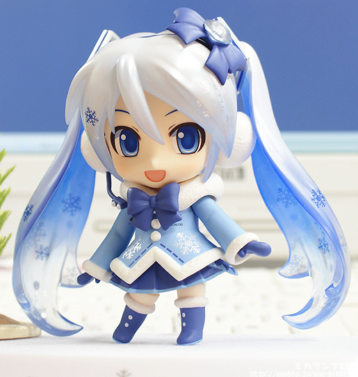 Fiche de Miku Snow (version Fluffy Coat) - Vocaloid - Nendoroid (ねんどろいど) - Dorothée Bresson